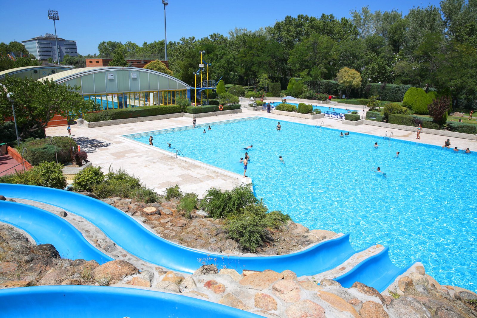 6 Piscinas Madrid para Disfrutar del Verano - WINE GOGH